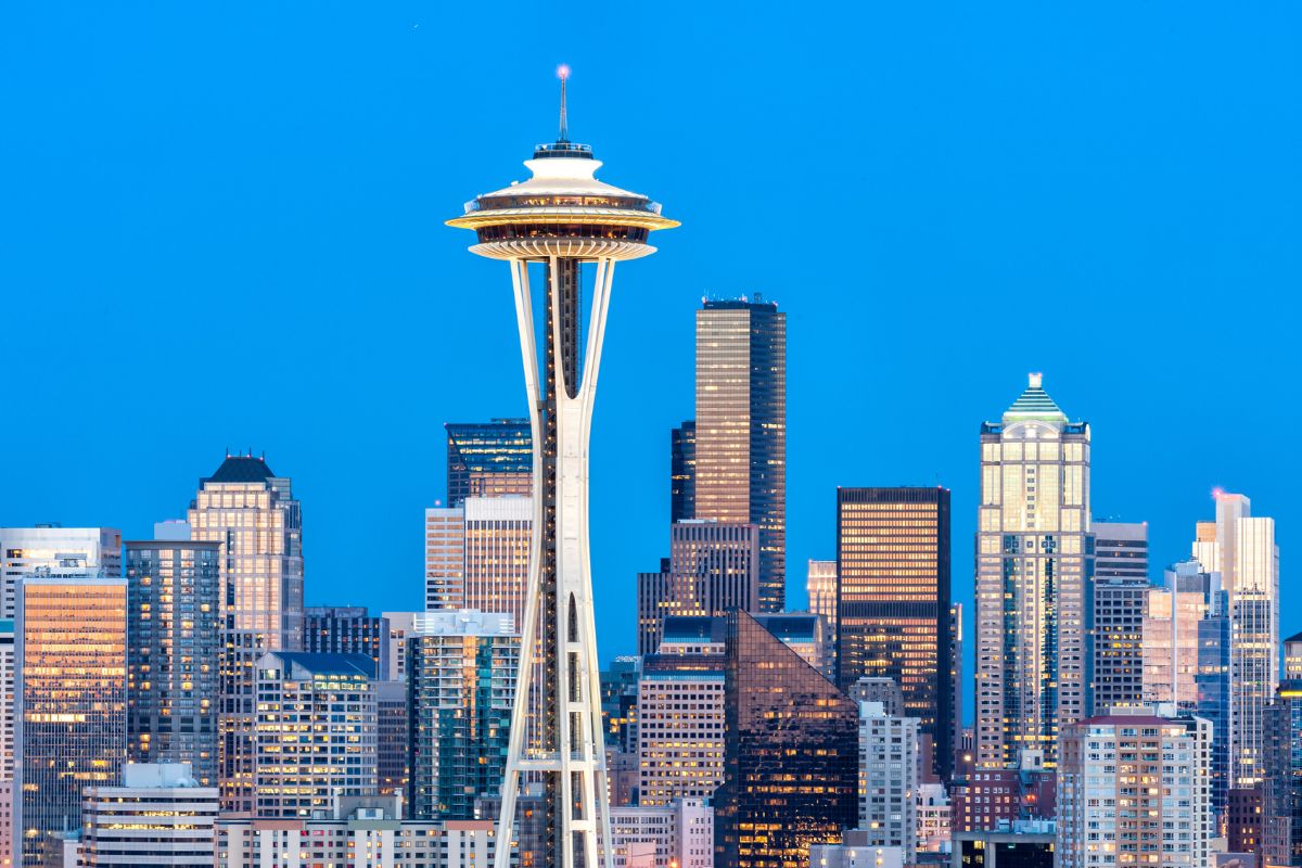 Discover Seattle: A Local's Guide to Exploring and Enjoying the Emerald ...
